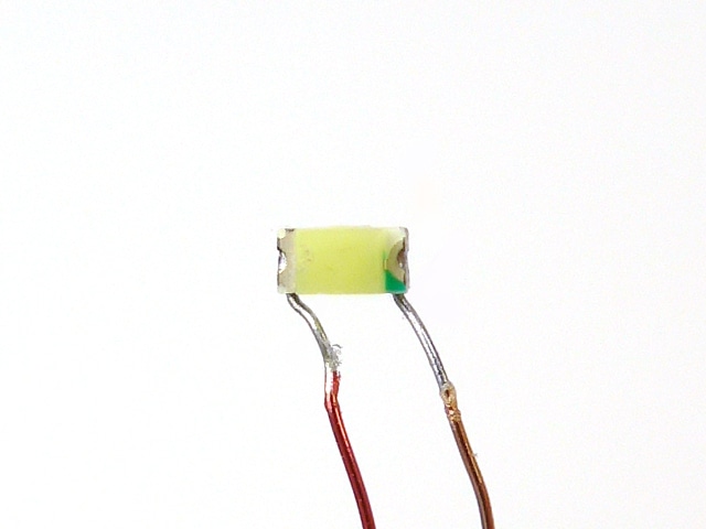 白色チップLED ワイヤ付 OSW50603F-1MA-W25: オプトエレクトロニクス 秋月電子通商-電子部品・ネット通販